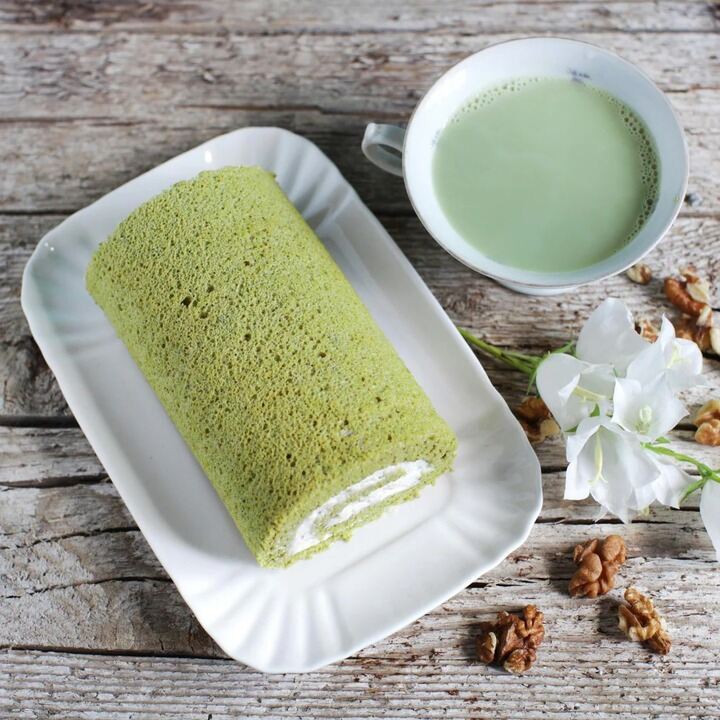 Recipe: Matcha Green Tea Swiss Roll by AntiOxi
